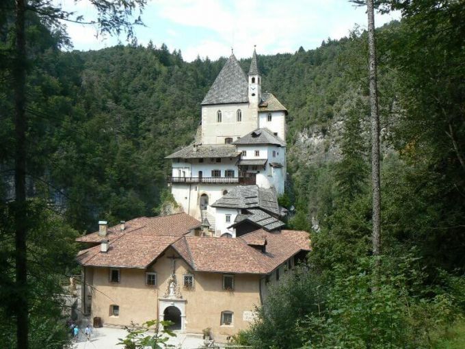 Santuario di San Romedio: A Spiritual Gem in Trentino - La Gazzetta ...
